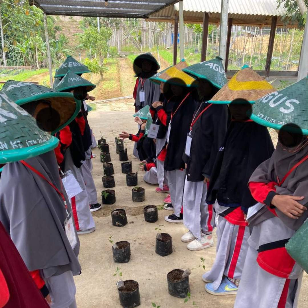 Mufid Elementary School - Yayasan Mufid